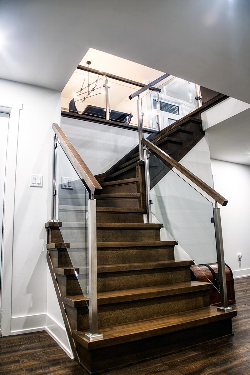 Stainless Steel Stair Post - PTR SERIES - PTR 156 | Prestige Metal