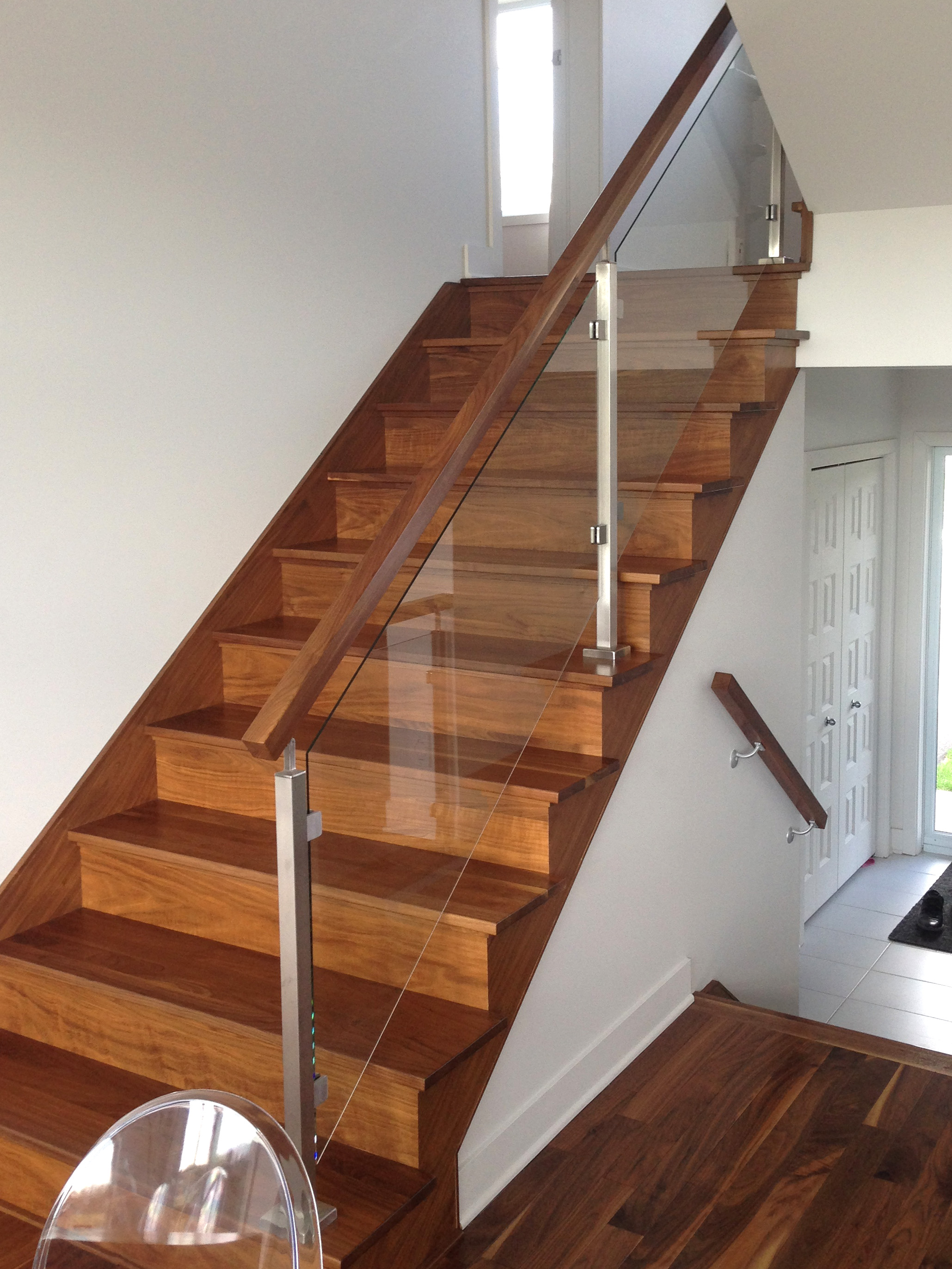 Stainless Steel Stair Post - PTR SERIES - PTR 168 | Prestige Metal
